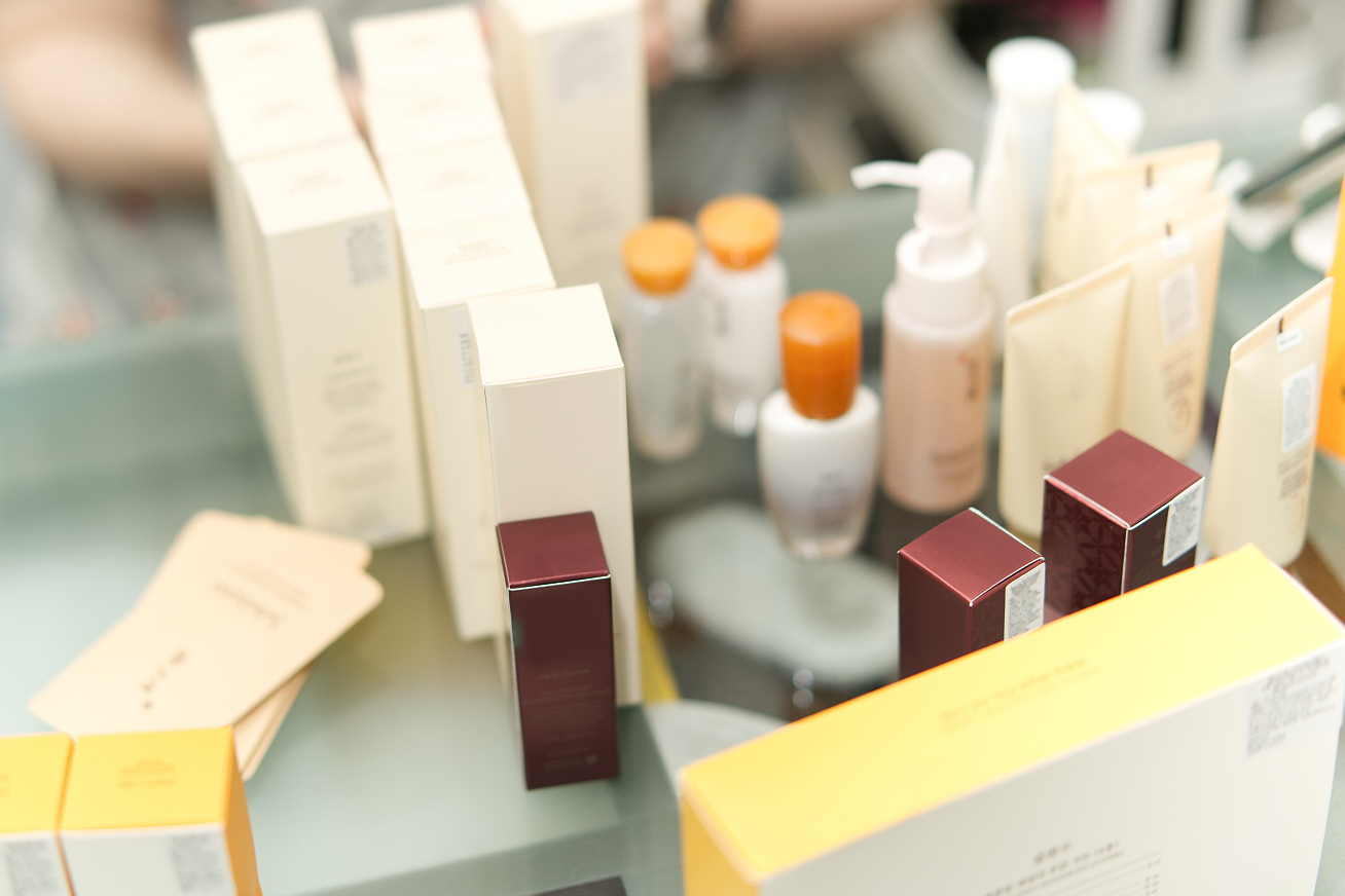 In cosmetics packaging, sustainability is beautiful. - Billerud
